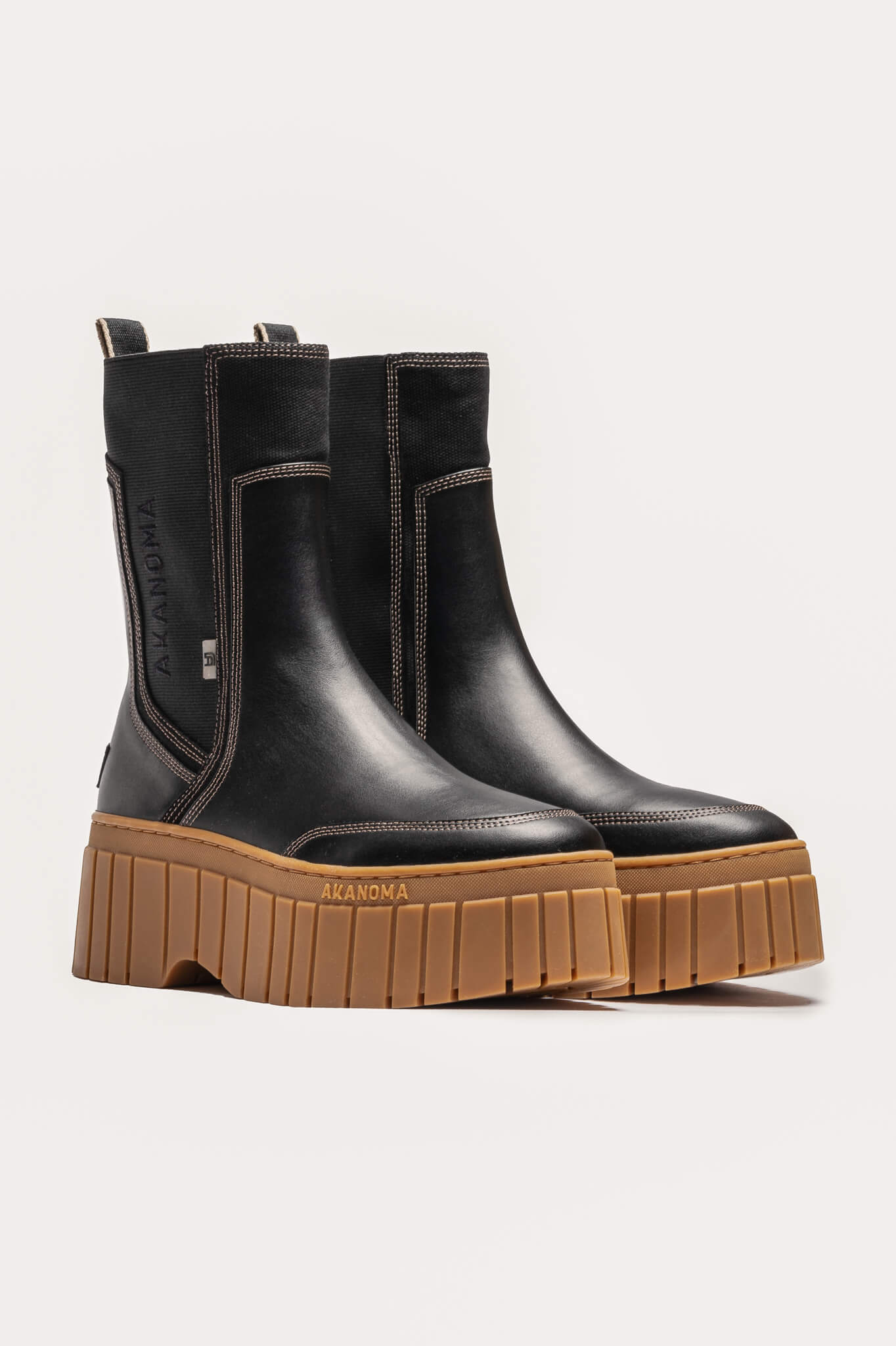 SOHO Women's Vegan Chelsea Boots - Black/Gum – Akanoma